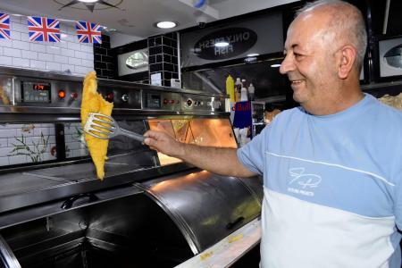 英国伝統の料理、物価高が直撃 ロシアの侵攻影響、廃業店も | 高知新聞