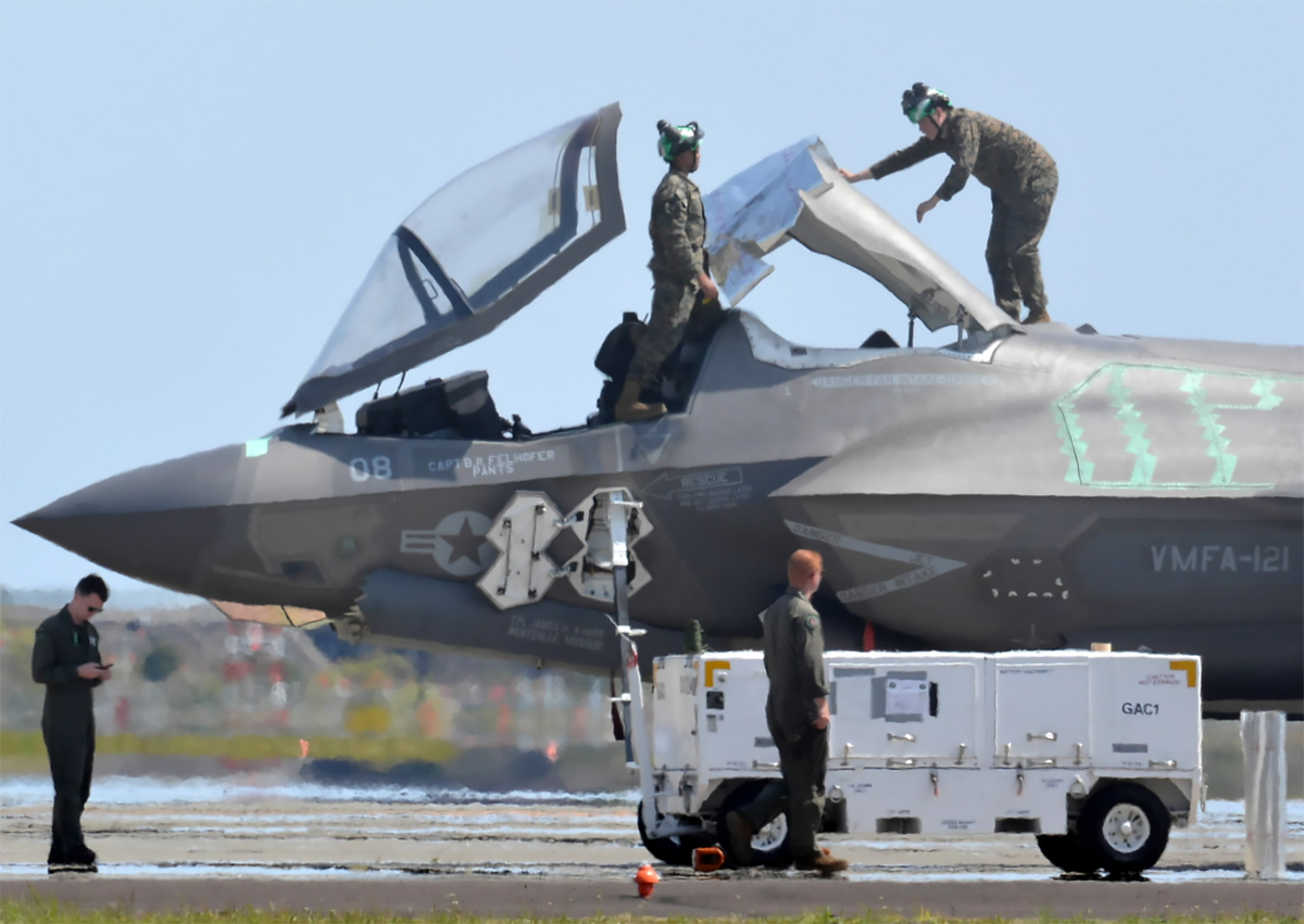 米軍F35ステルス戦闘機、整備続く 高知龍馬空港緊急着陸15日目 | 高知新聞