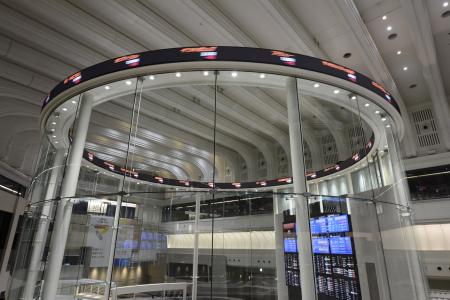 東証反落、終値は370円安 高値警戒感から利益確定売り優勢 | 高知新聞